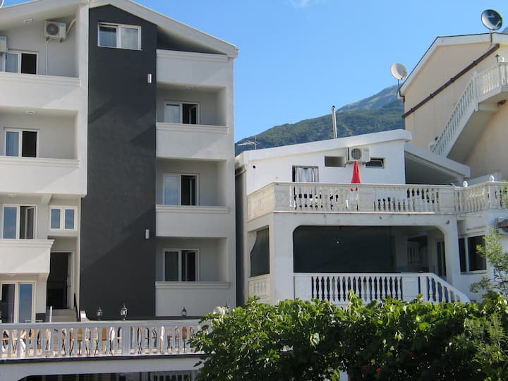 Guest House Dena Privatni Smjestaj Ljetovanje. - Monténégro
