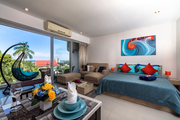 Amazing Seaview Apartment @Karon, Beach - 800m - Kata Beach