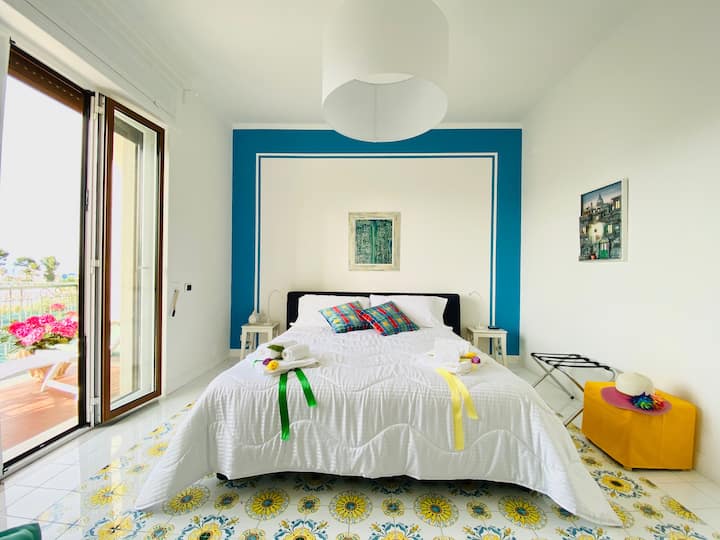 Beautiful Family Flat Sorrento Center With Seaview - Sorrent