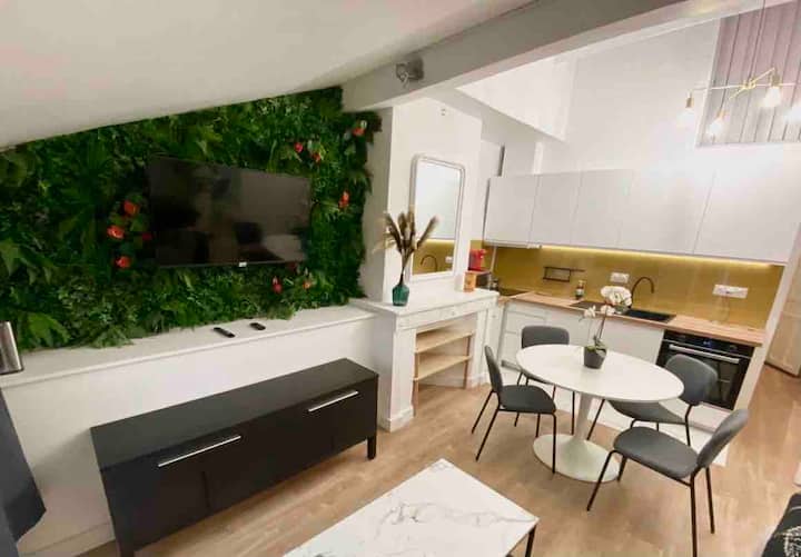 Lyon Place Des Terreaux (Hyper Centre) - Lyon