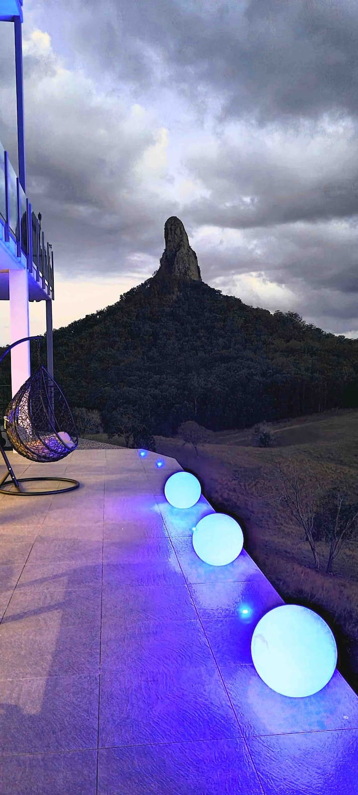 Glass House Tranquility - Glass House Mountains