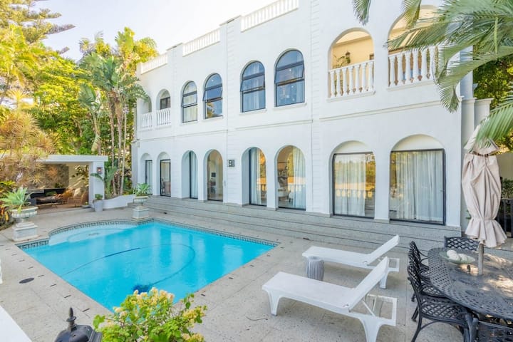 Designer Penthouse Villa - Durban North