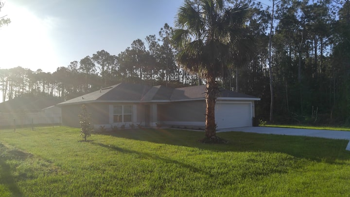 5 Minutes To Beach.brand New Florida Seacoast Home - Palm Coast, FL