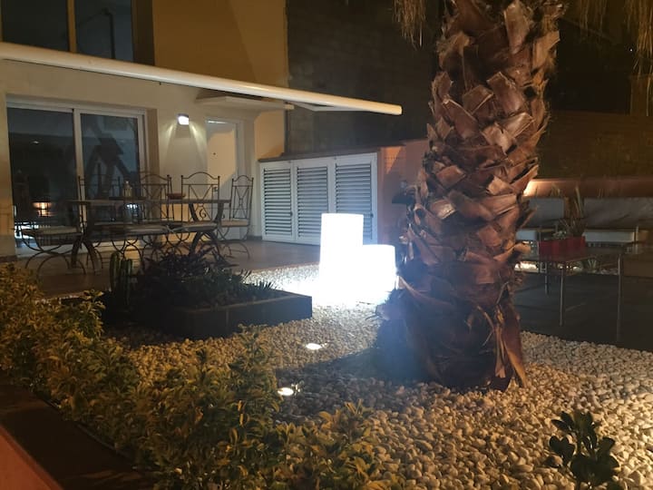 Nou Prop De Llancà, Roses I Peralada - Colera