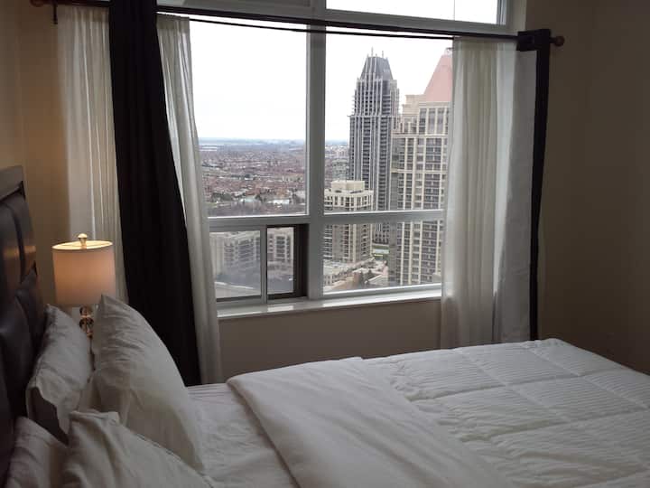 2bd+den Condo  Executive Furnishing/wonderful View - Mississauga