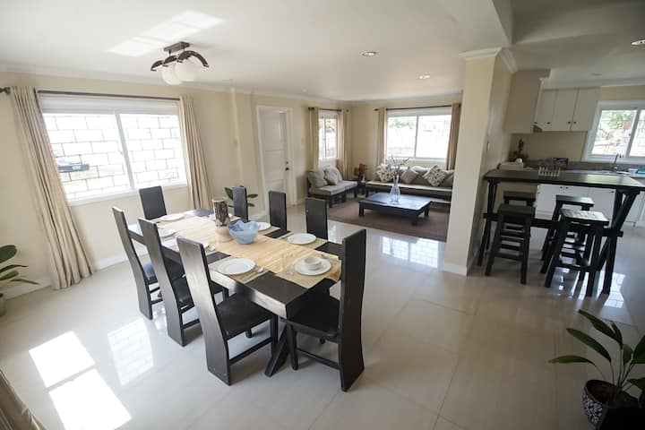 Beach-front Guest House In Calatagan Batangas - Calatagan