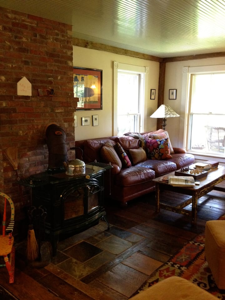 River Setting Close To Dartmouth - Hanover, NH