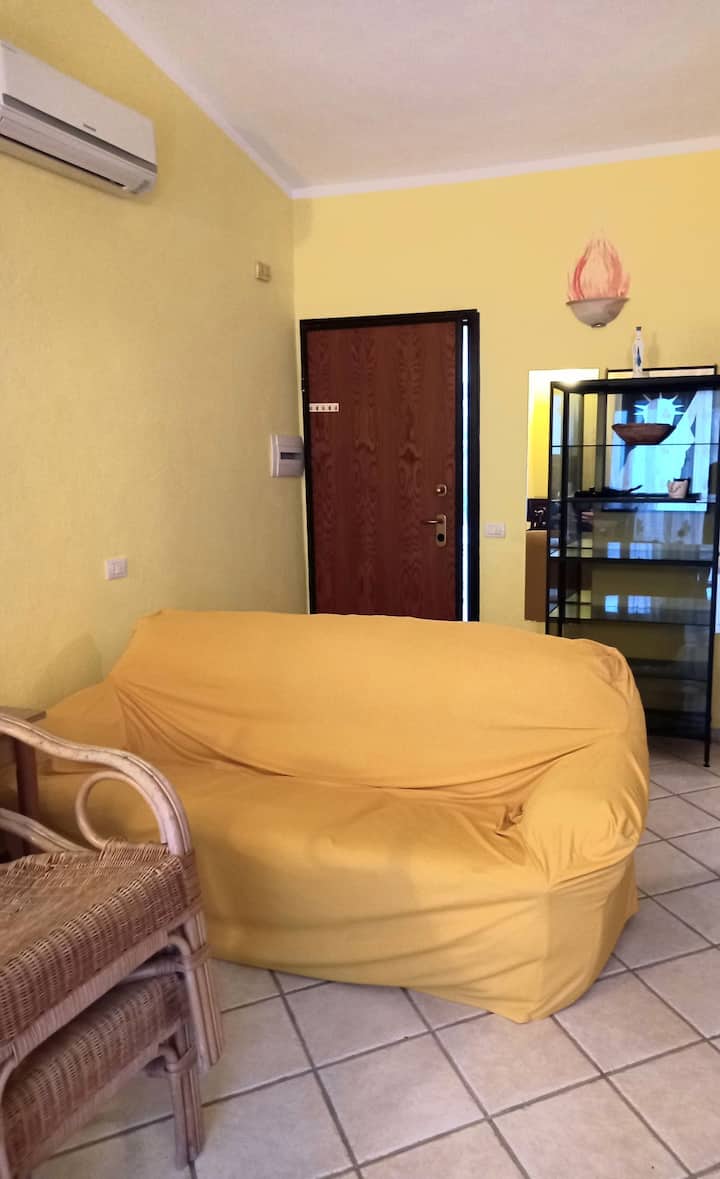 Trilocale A 3,5 Km Dalle Spiagge Di Budoni - Posada