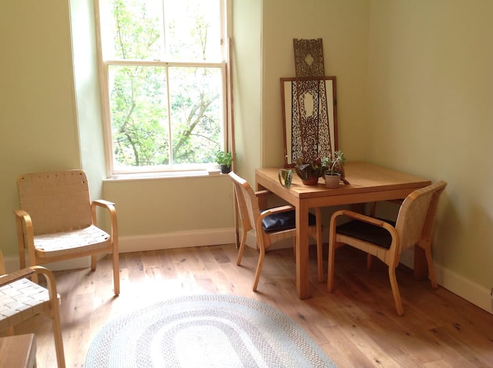 Peaceful Apartment - Edinburgh