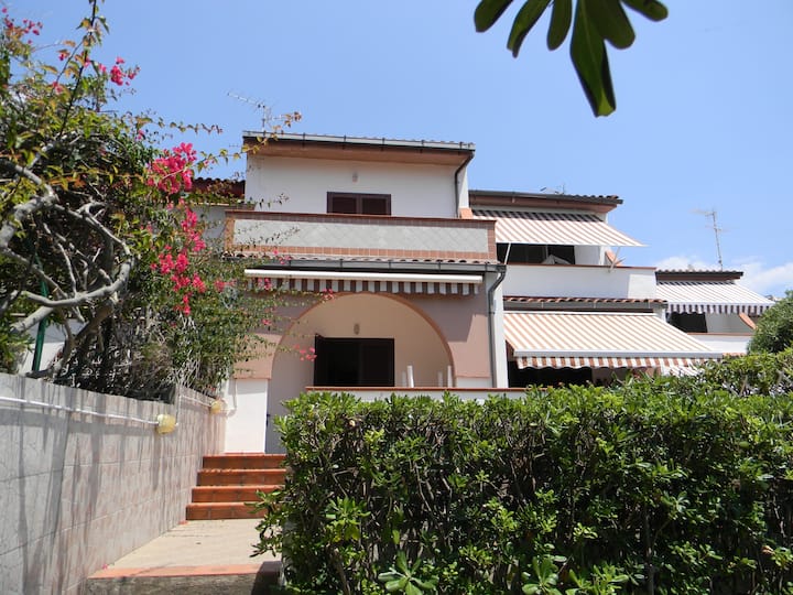 Amazing Beachfront Villa - Scalea