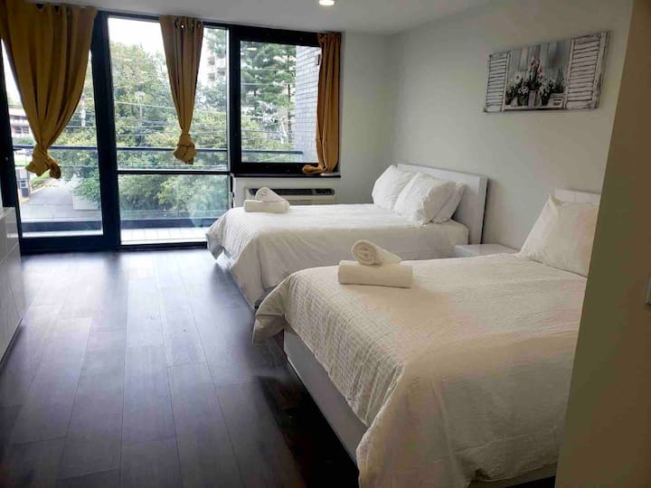 Lovely 2 Bedroom With Balcony &Near Nyc - Edgewater