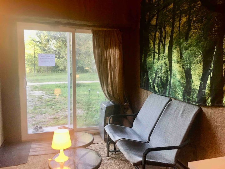 Tiny Home In The Nature With Patio + Spa - Durham
