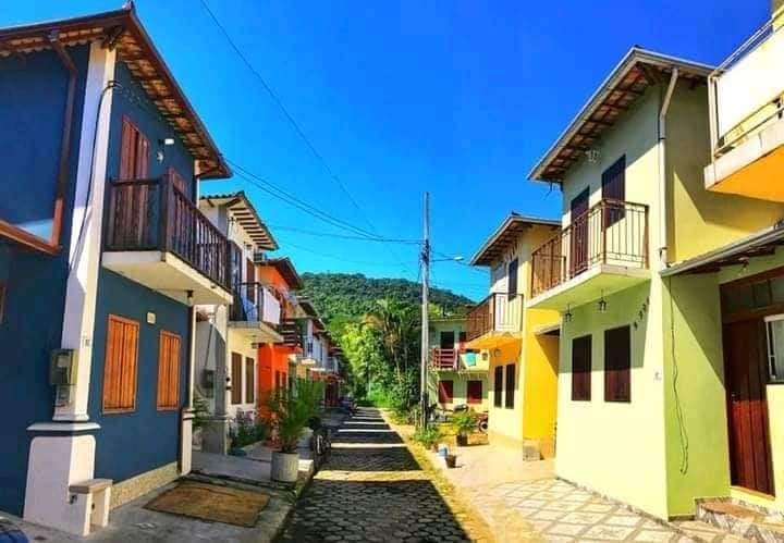 Casa Em Excelente Localização .
São 2 Quartos, 2 Banheiros. Casa Toda Mobilhada. 
Cozinha Completa. 
Casa Com Wi-fi.
Tv, Churrasqueira. - Paraty
