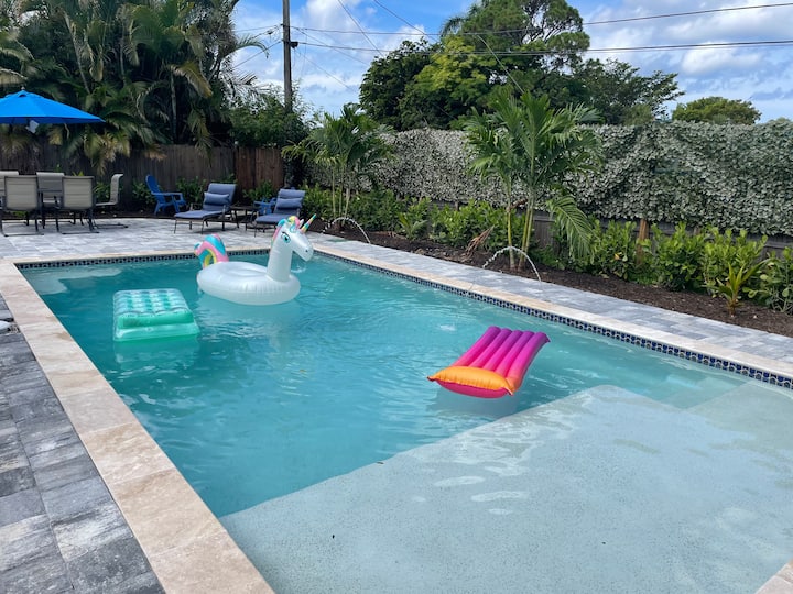 Tropical Pool Paradise Close To 5th Ave/beaches - Naples, FL