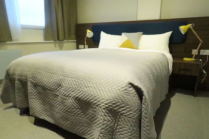 One Bedroom Apartment, Clarence House - Newport
