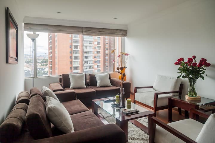 Conveniently Located Apartment. Free Parking - Bogota