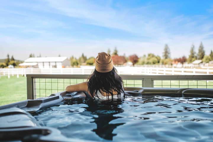 Sauna + Hot Tub & Waffles For Breakfast! - フォークス, WA