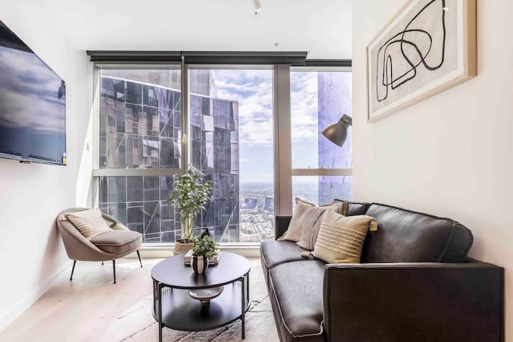 60th Floor Urban Serenade W/ Sauna, Pool & Gym - Melbourne