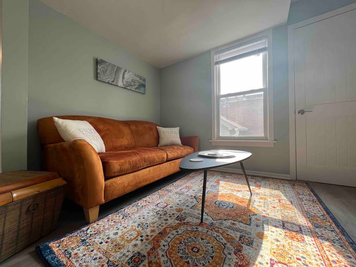 Stylish & Modern Apartment In Bay View - King Bed! - Milwaukee, WI