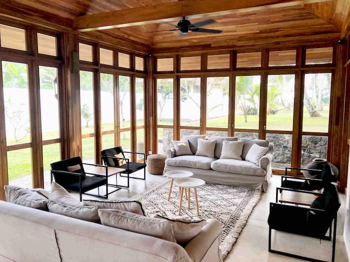 Lux Beachfront Villa With Private Chef. Sleeps 10. - Mirissa