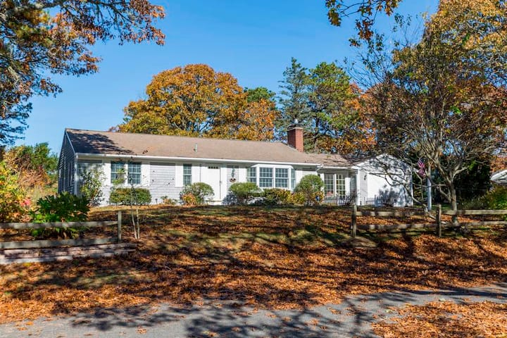 Cheerful 3 Bedroom Ranch Near Beach, Shopping - Harwich