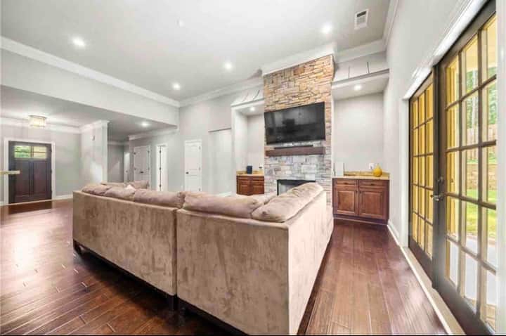 Brand New Kennesaw Executive House - Kennesaw, GA