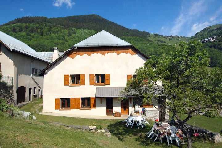 Grande Maison à Auris En Oisans - Auris