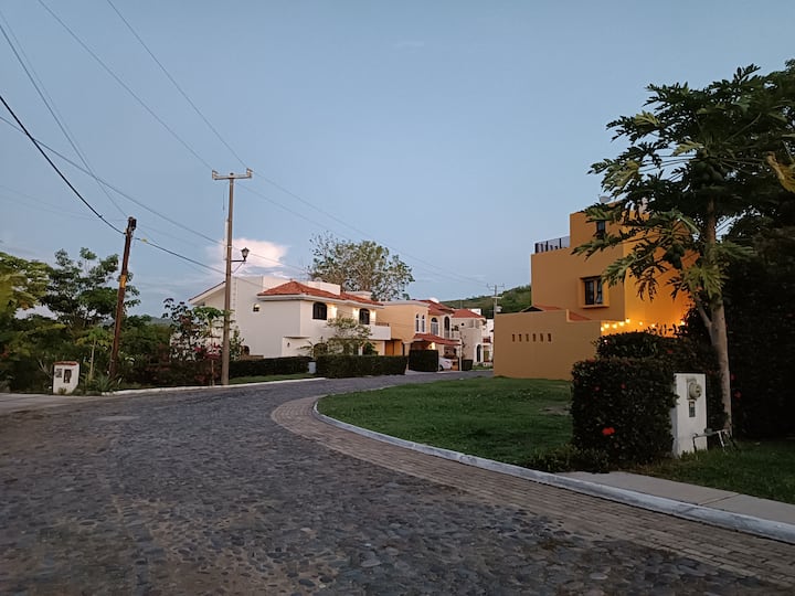 7 Beds 4 Rooms Wifi-netflix-jacuzzi-pool - Manzanillo, Colima, Mexico