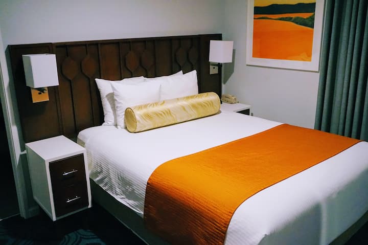 Stunning Palm Springs Resort - 2br Suite For 6 - Palm Springs, CA