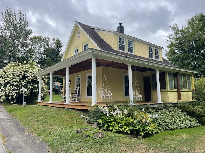 Walk To Town, Kids Play Space And Yard - Bethlehem, NH