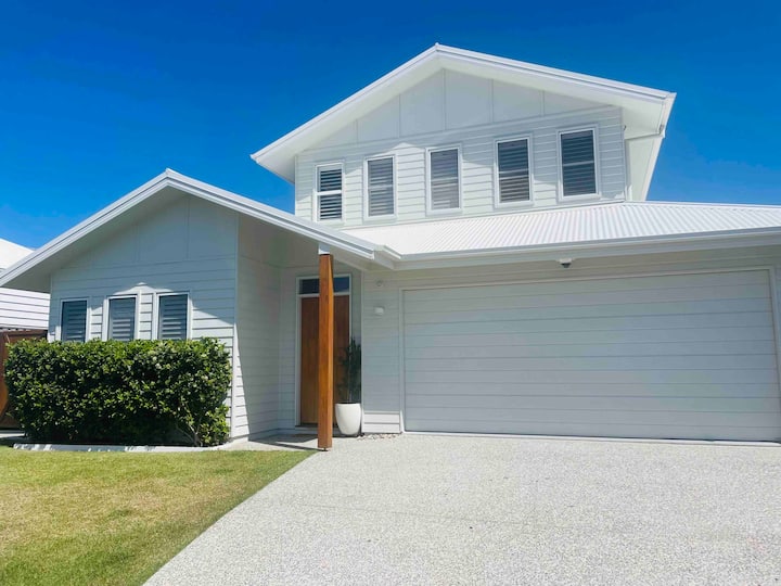 The White House- Beachside Casuarina - Cabarita Beach