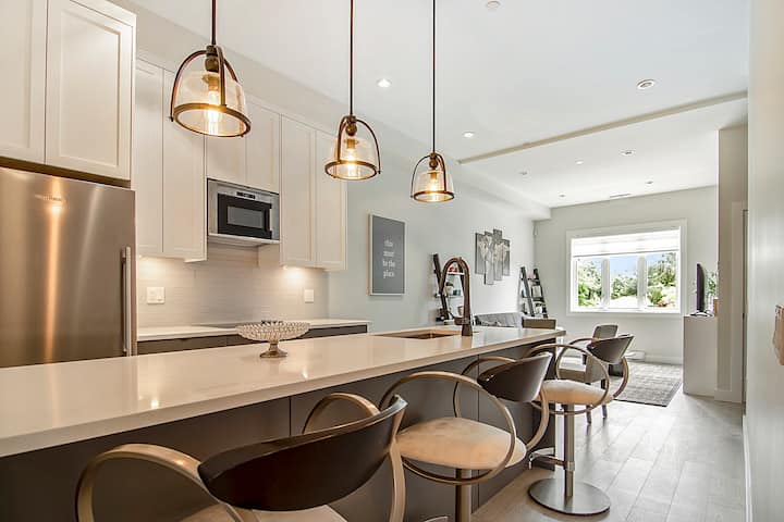 Modern New Luxury Townhouse - Vancouver