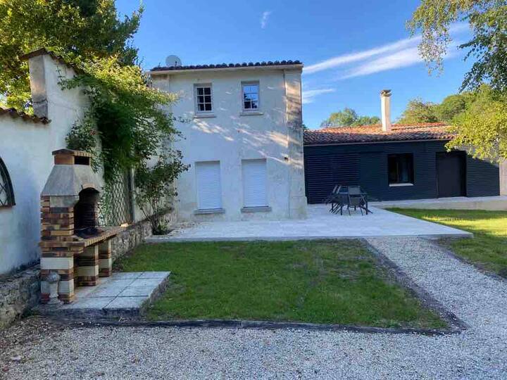 Gîte De Grand Confort Au Calme à Découvrir - Charente-Maritime