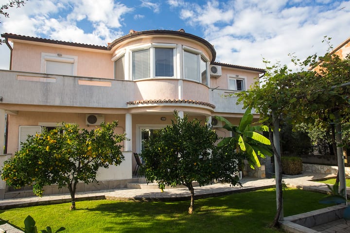 Apartment Anita With Beautiful Garden! - Krk