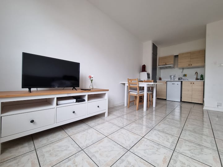 Studio Avec Parking Gratuit - Direct Axes Routiers - Mulhouse