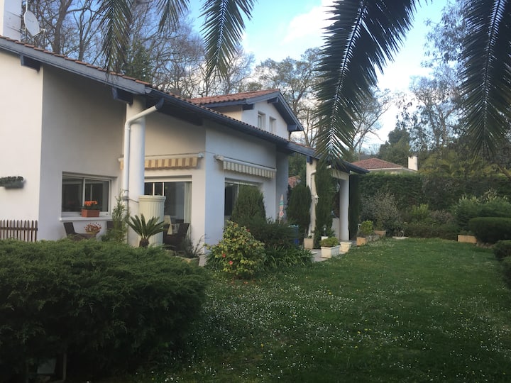 Villa 200m2 Au Calm, Piscine, Jardin, Et Plages - Biarritz