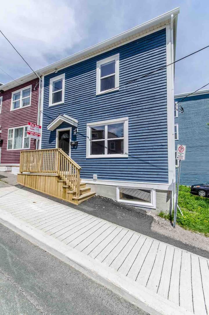 Beautiful Downtown House - Saint John's
