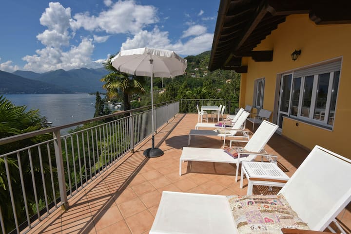 Casa Leonardo Une Chambre Avec Terrasse - Luino
