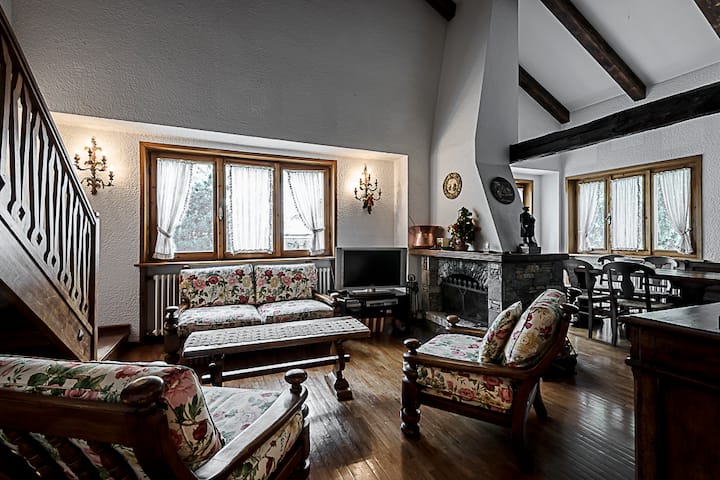 Luxury Apartment- Stunning Mountain View - Courmayeur