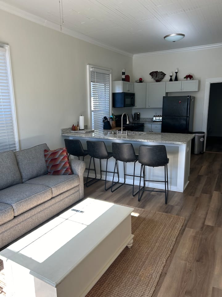 Walk To Weco!  1 Br Near State St, Vista & Usc. - Olympia-Granby, SC