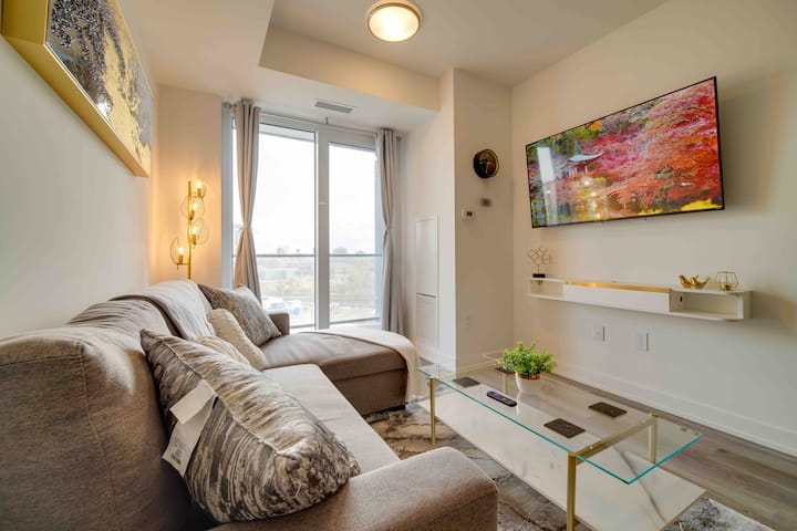 Modern Condo In Central Kw W/ Gym - Waterloo, ON, Canada