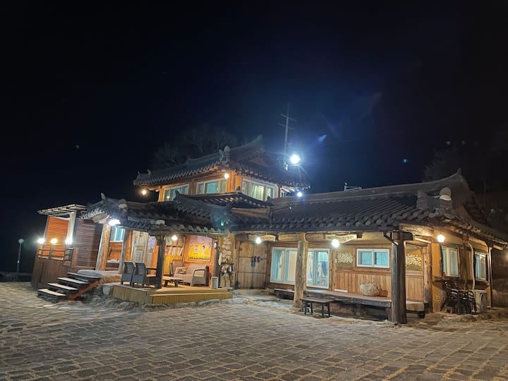 하룻밤 궁궐터 - 고아읍