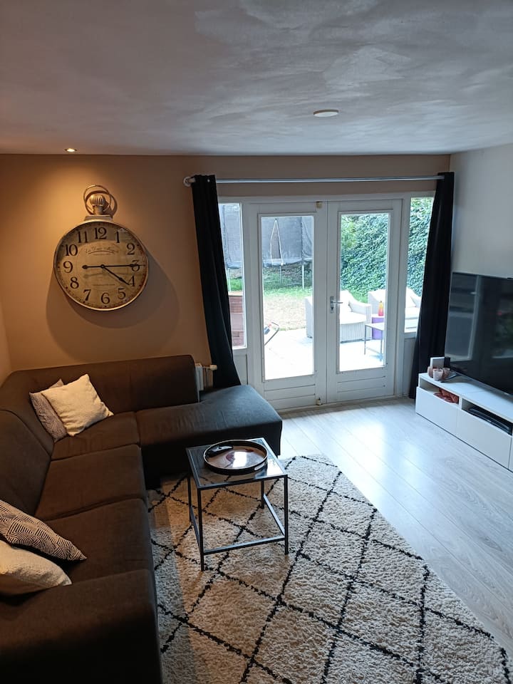 Ruime Gezinswoning In Groningen - Groningen