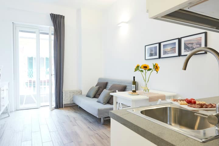 Cinque Terre Luxury Apartments_apt Maxi_downtown - La Spezia