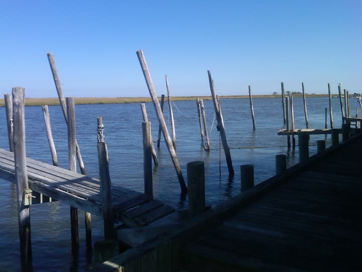 Tabad Named By A Boy & His Dad… Waterfront Cottage - Long Beach Island, NJ