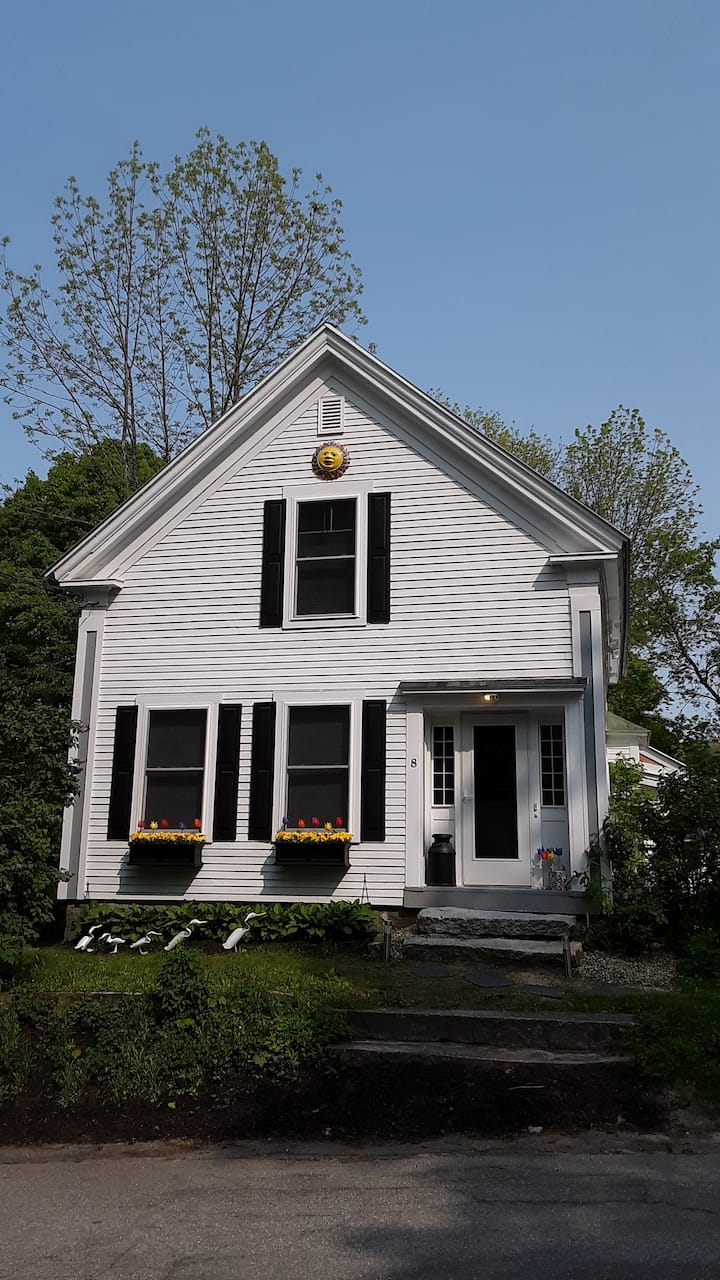 Quaint Room Downtown Bridgton - Bridgton, ME
