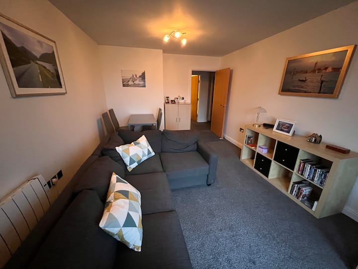 Lincoln View. Sleeps 4. Balcony. Self Check-in. - Lincoln