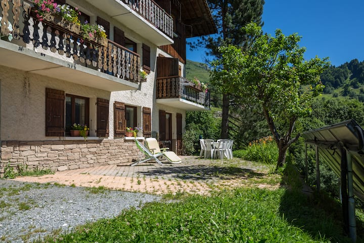 Gîte 6/7 Pers. Plain-pied, Sud, Terrasse , Balnéo - La Giettaz