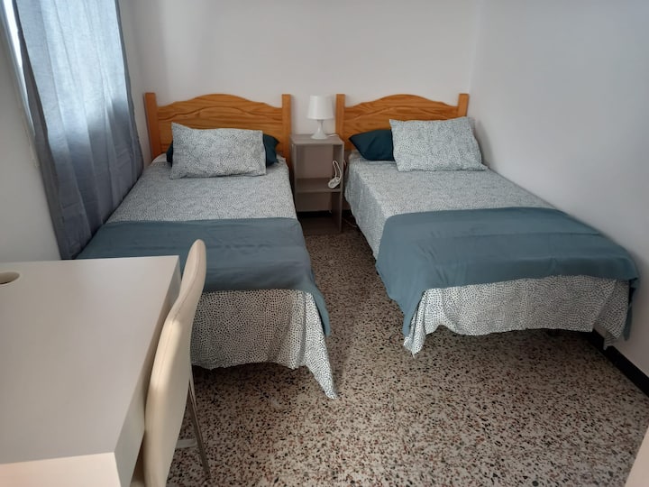 Habitación En Piso Compartido En Agaete - Agaete
