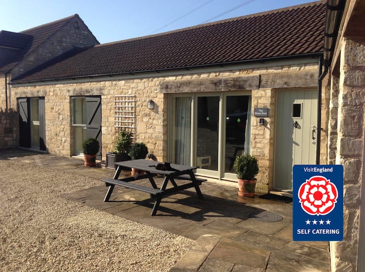 Sheep Shed At New Leaf Farm - Bath